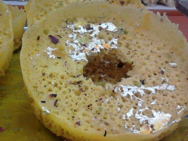 ರಾಜಸ್ಥಾನಿ ಭಯ್ಯಾ ಹೇಳಿಕೊಟ್ಟ ರಾಖಿ ಸ್ಪೆಷಲ್ | Ghevar Sweet Recipe | Variety ...