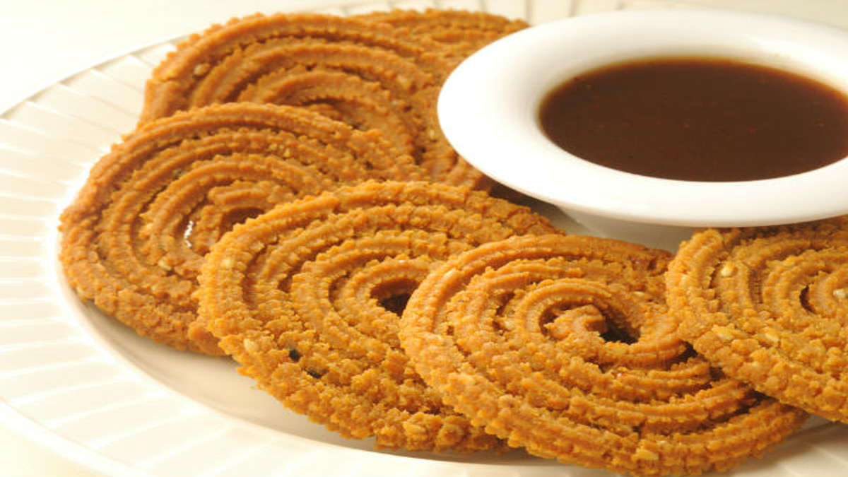 ಗರಿಗರಿಯಾದ ಚಕ್ಲಿ ಮನೆಯಲ್ಲೇ ಮಾಡಬಹುದು..! ಇಲ್ಲಿದೆ ಸಿಂಪಲ್ ರೆಸಿಪಿ | How To ...