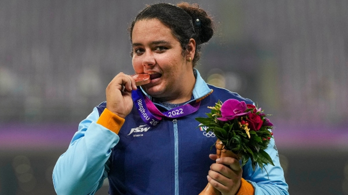 ಕ್ರೀಡಾಪಟುಗಳು ಪದಕ ಗೆದ್ದು ಕಚ್ಚುವುದೇಕೆ..? ಇದರ ಹಿಂದಿರುವ ಕಥೆ ಏನು? | Why Do ...